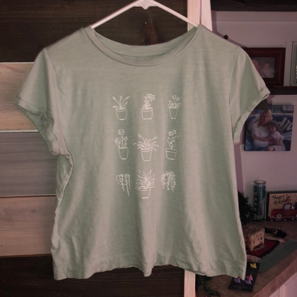 LOFT | Tops | Loft Short Sleeve Tee With Plant Graphics Large | Poshmark